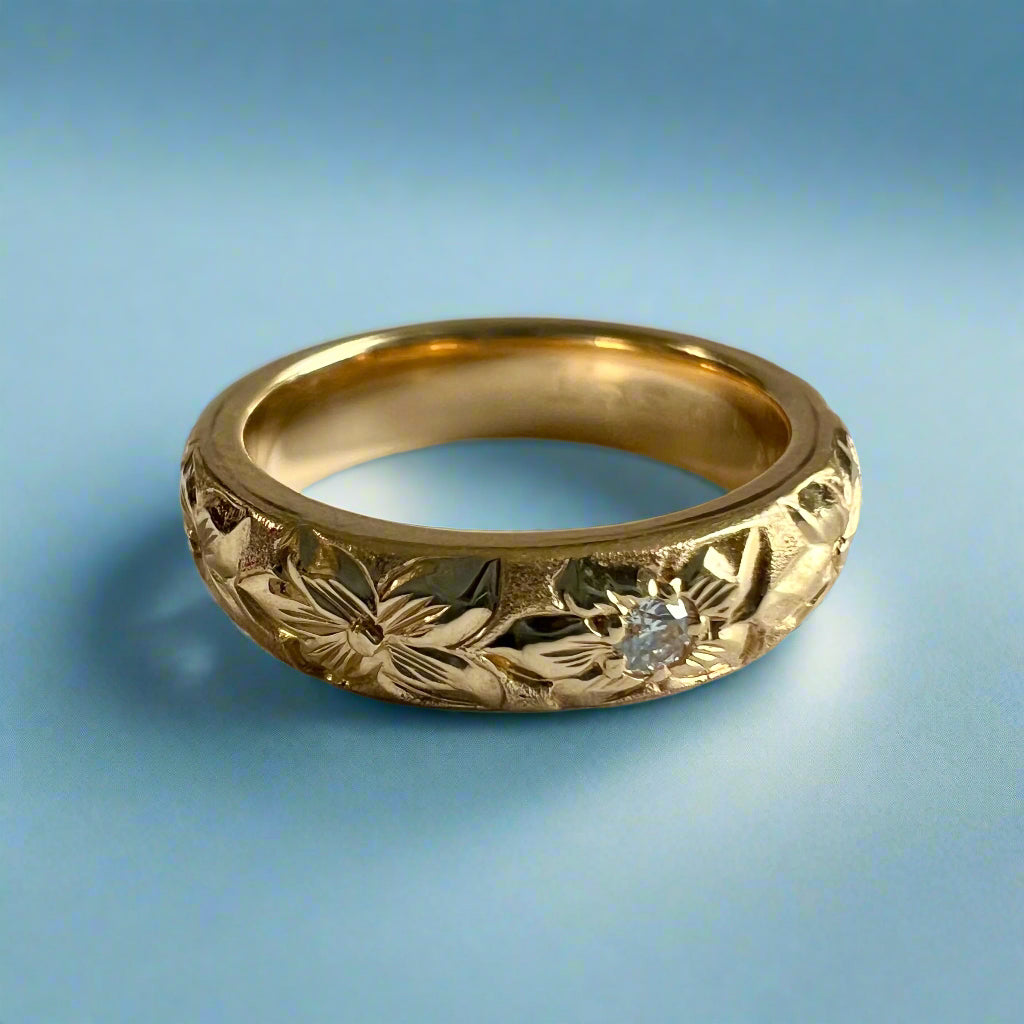 Hibiscus All Around 4mm Barrel Ring w/ Diamond in 14K Yellow Gold